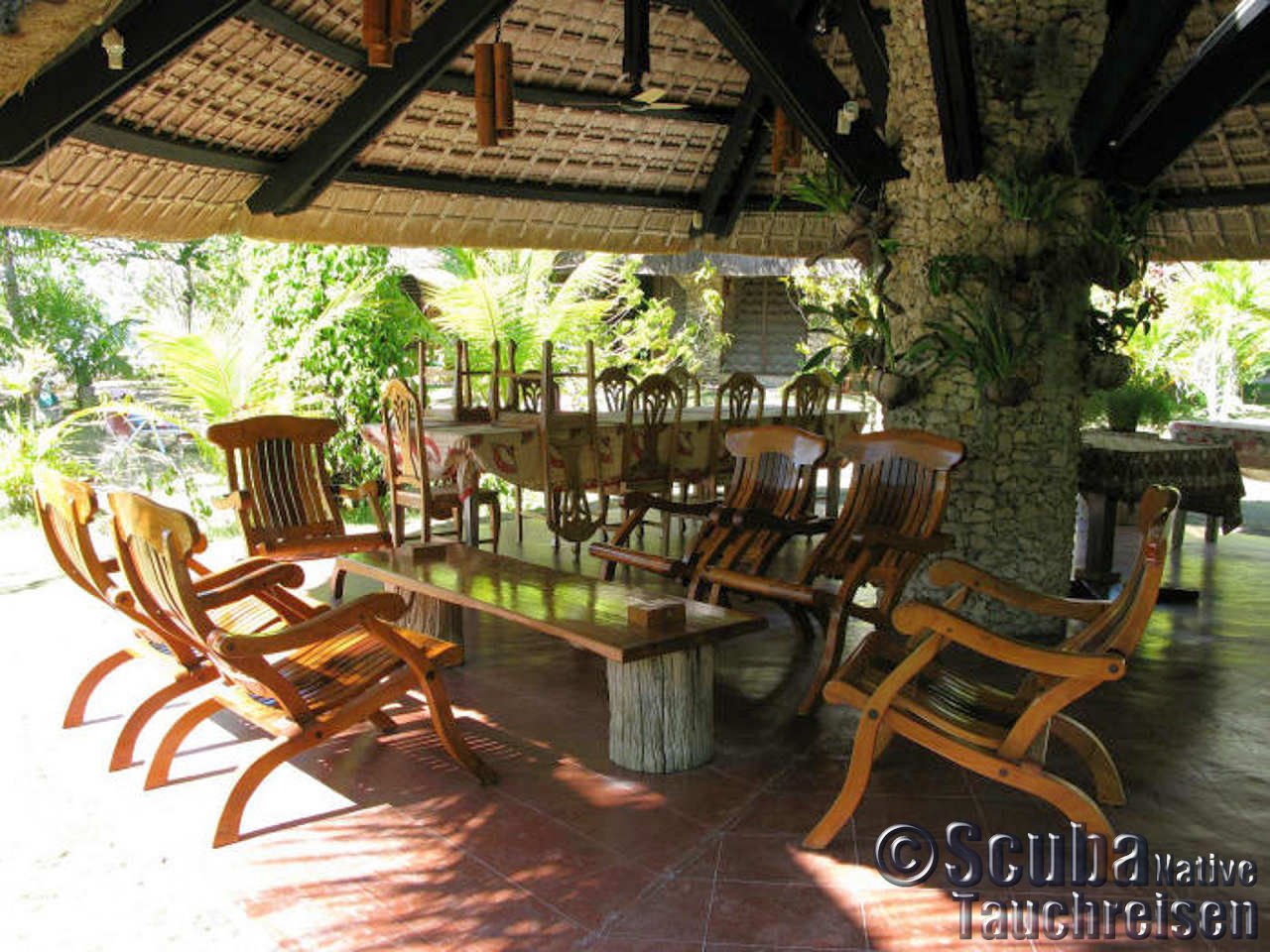 Ravenala Beach Resort Moalboal | Bungalows am White Beach auf Cebu ...